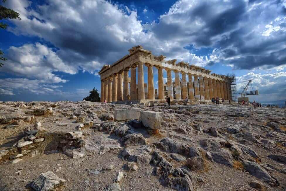 Greece in September: Weather Info & Best Places to Travel (2024)